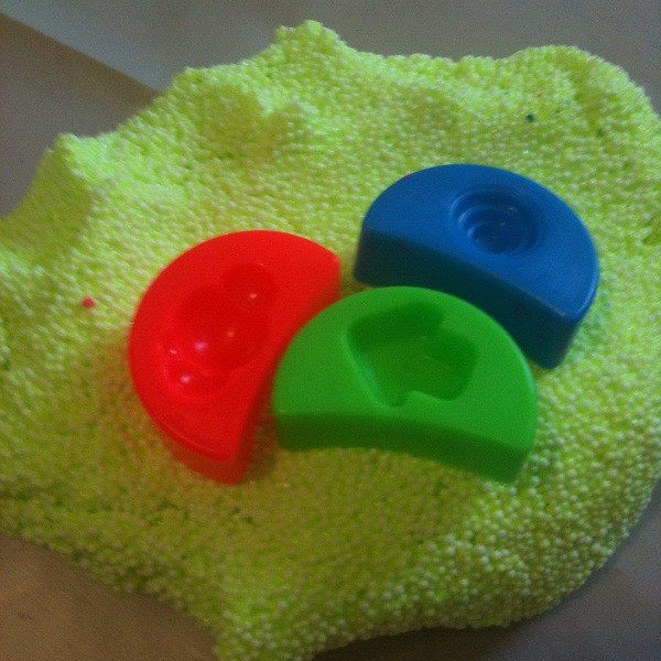 Playtime is tons of fun with Nickelodeon's Floam & Gak! - This Mama ...