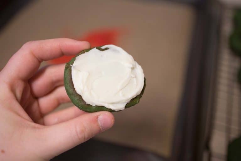 Kermit the Frog Whoopie Pie Recipe - This Mama Loves