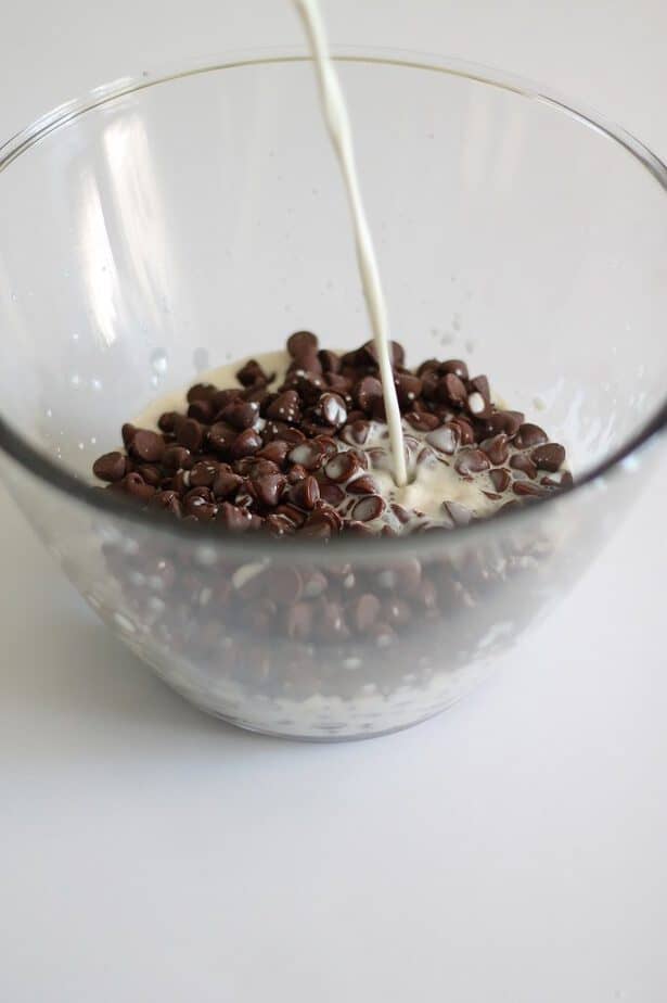 2 Ingredient Chocolate Fluff Recipe - This Mama Loves