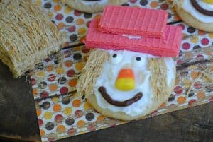 Scarecrow Cookies - This Mama Loves
