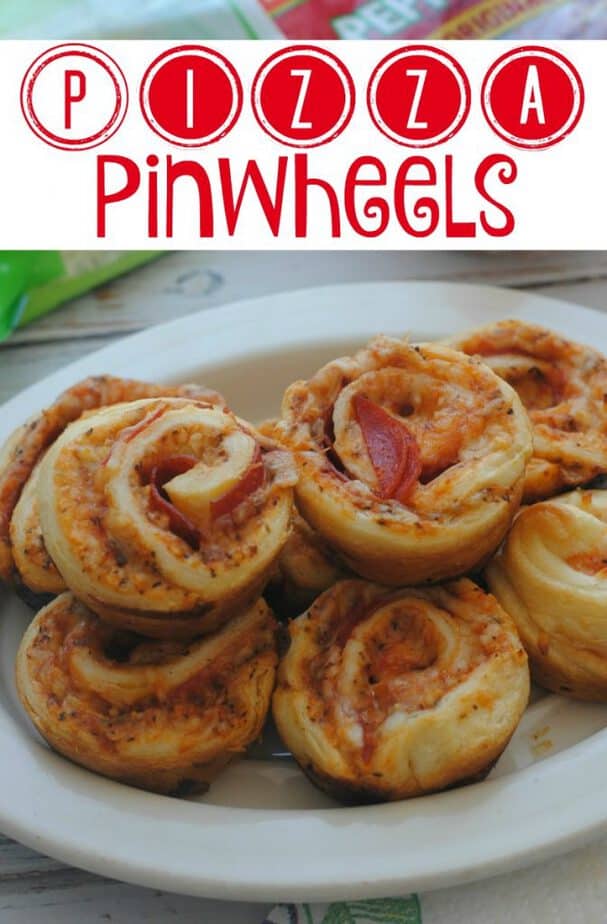 Pizza Crescent Pinwheels Recipe - This Mama Loves