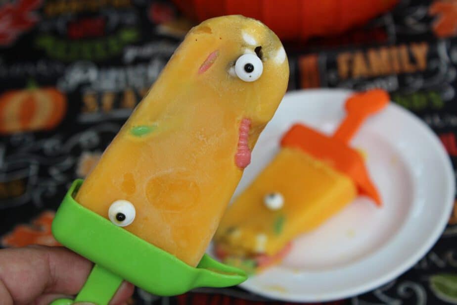 Creepy Screamsicle Halloween Popsicle Recipe - This Mama Loves