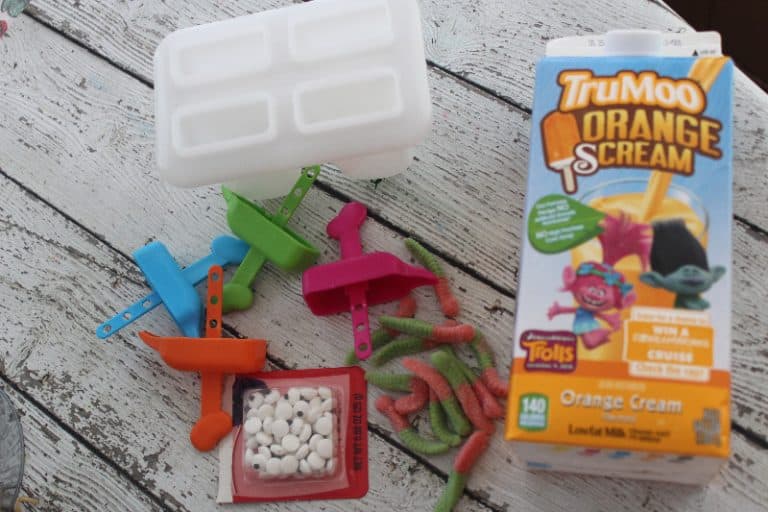 Creepy Screamsicle Halloween Popsicle Recipe - This Mama Loves